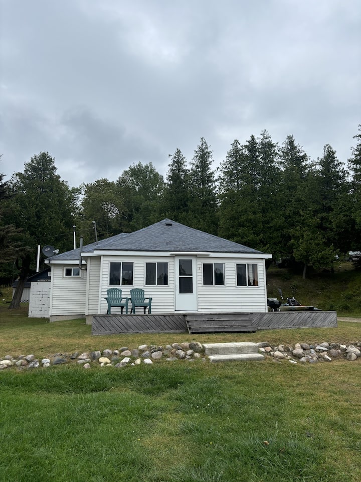 Lake View Cabin #3 - Drummond, MI