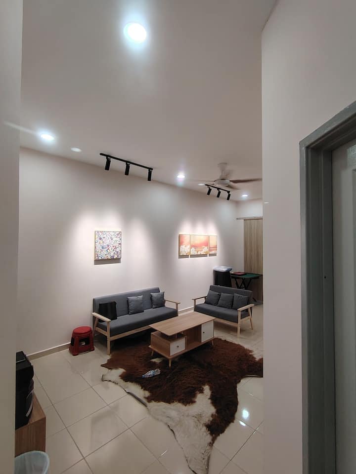 38(14pax)3房/卡拉ok/烧烤/距离粉沙滩5分钟 - Lukut