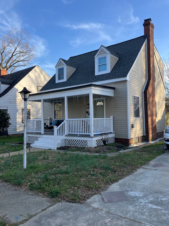 Writer's Nook In Chestnut Hill - Richmond, VA