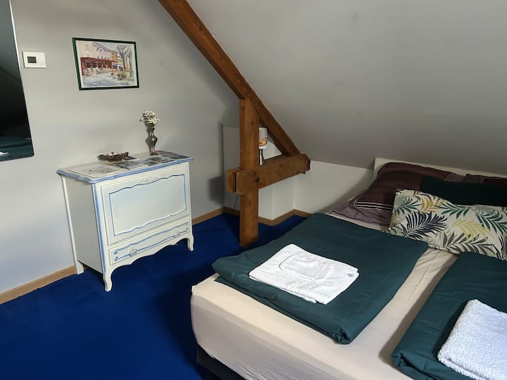 Chambre En Baie Gd Lit Dans Appartement Privatif - Étaples