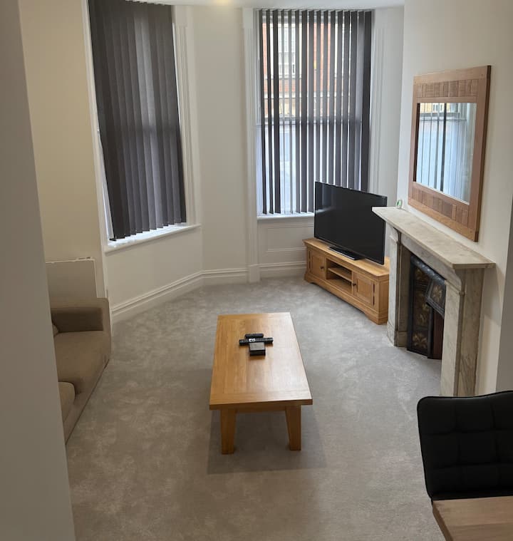 Russell Street Flat 2 - Gloucester