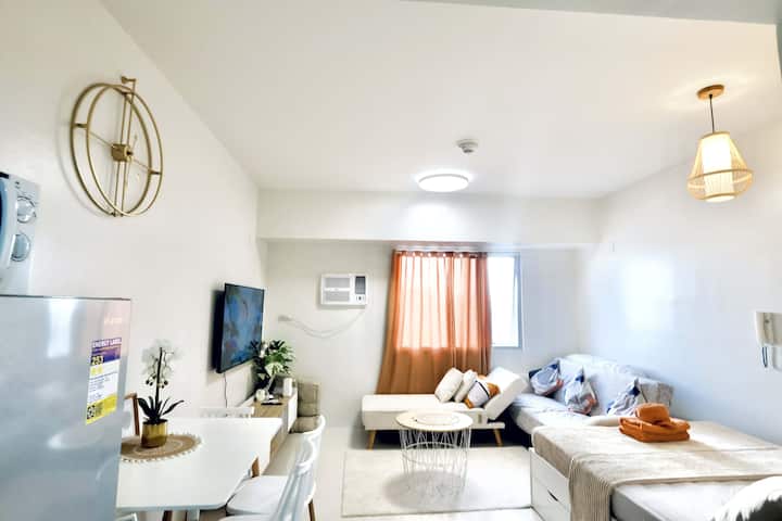 Cozy Minimalist Condo In Cebu Business Park - 27th - Cebu City