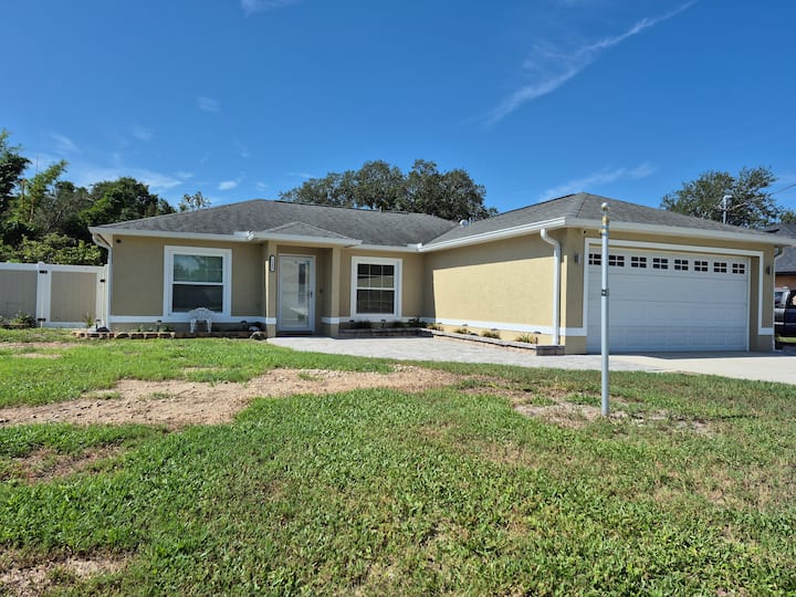Home Away From Home! - Deltona, FL