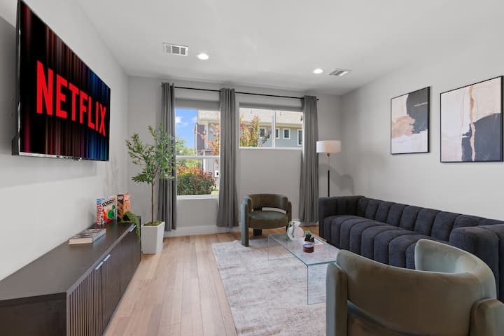 Luxe Home - Sleeps 12+ | Perfect For Atx Groups! - Austin, TX