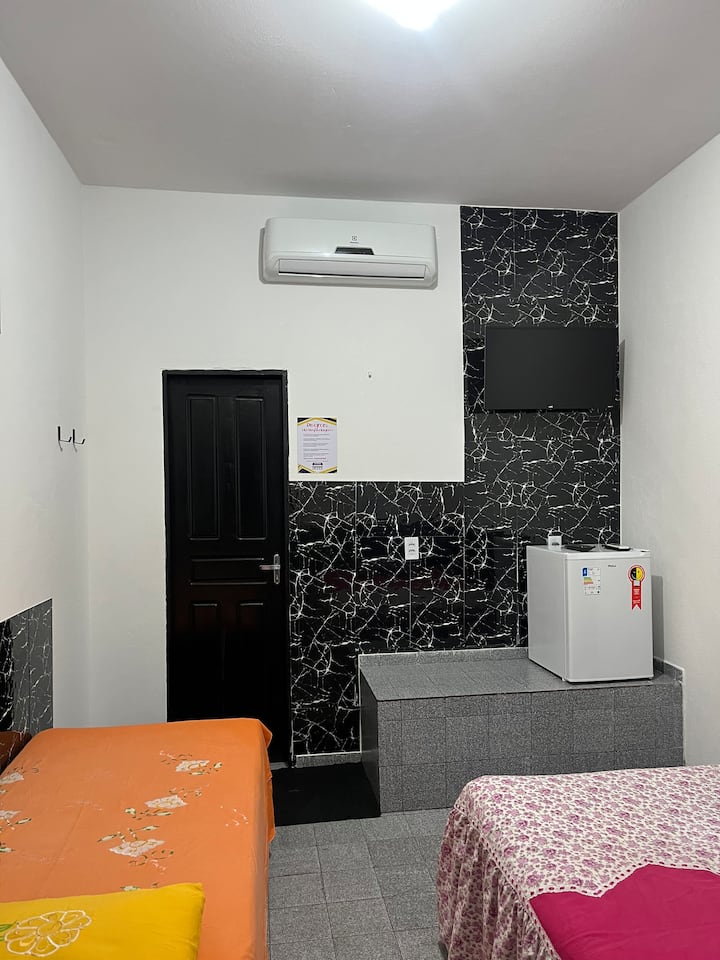 Quarto Simples Com óTimo Custo! - Teresina