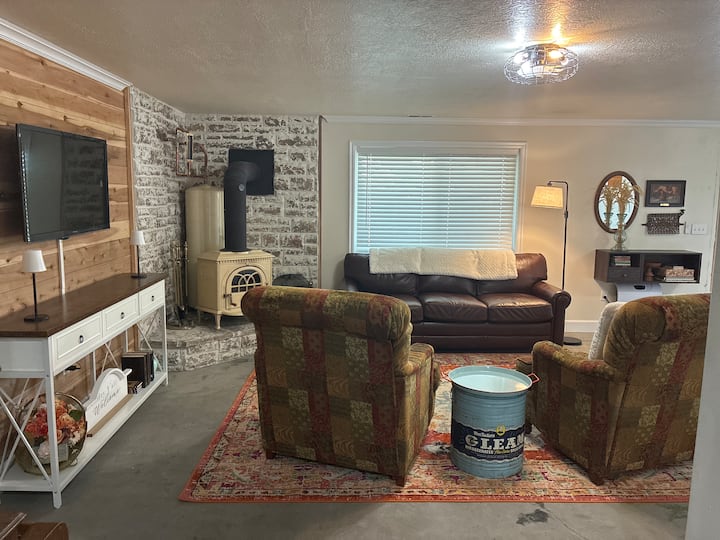 Cozy Country Living - Goshen, UT