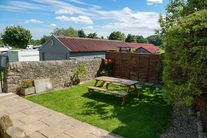 Honeysuckle Cottage At Brompton Leisure Park - Catterick