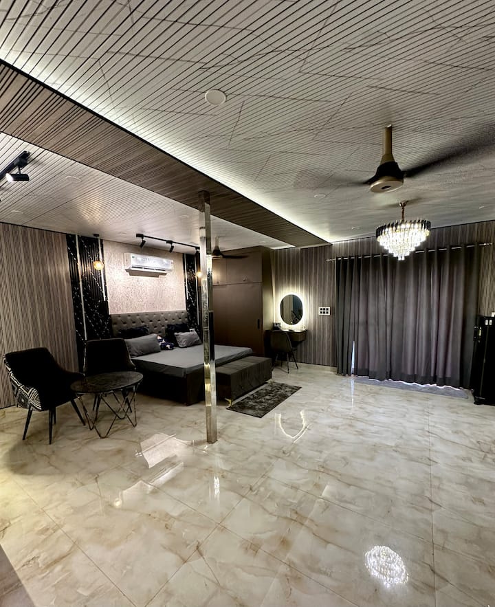 Aura Heights Terrace Deck•luxe Spacious Suite W 2b - Delhi, India