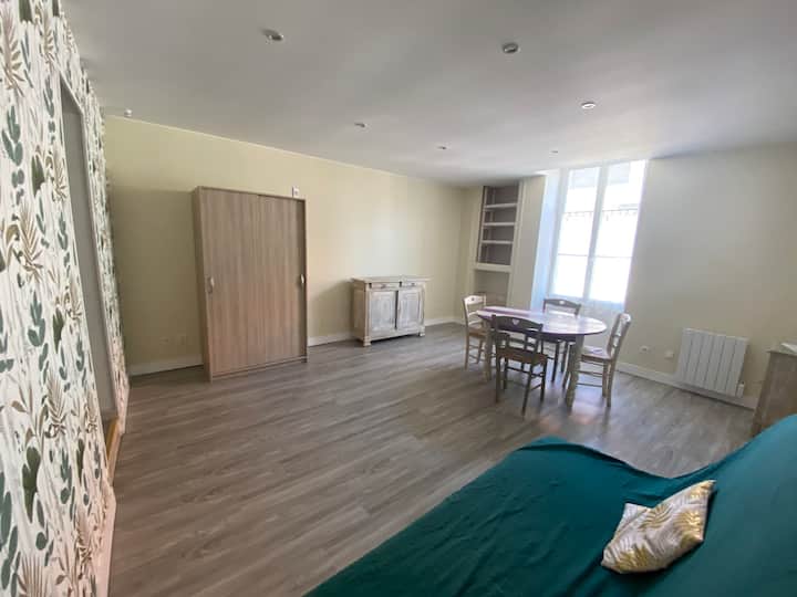 Studio Entièrement Meublé - Montmorillon