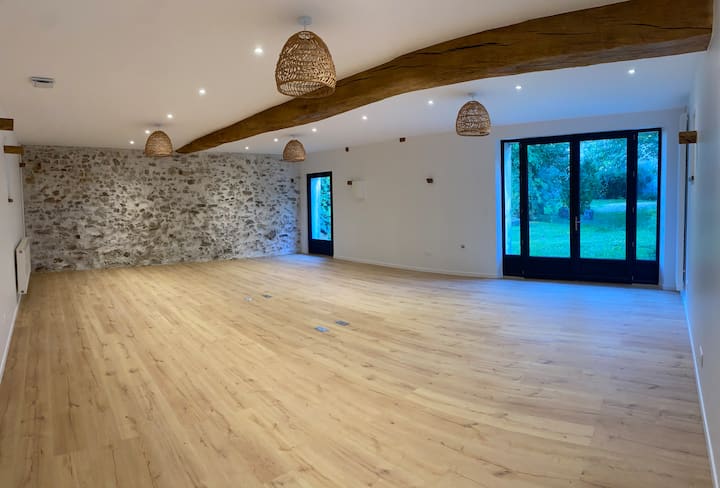 Grande Salle + Gîte 15 Pers - Seine-et-Marne