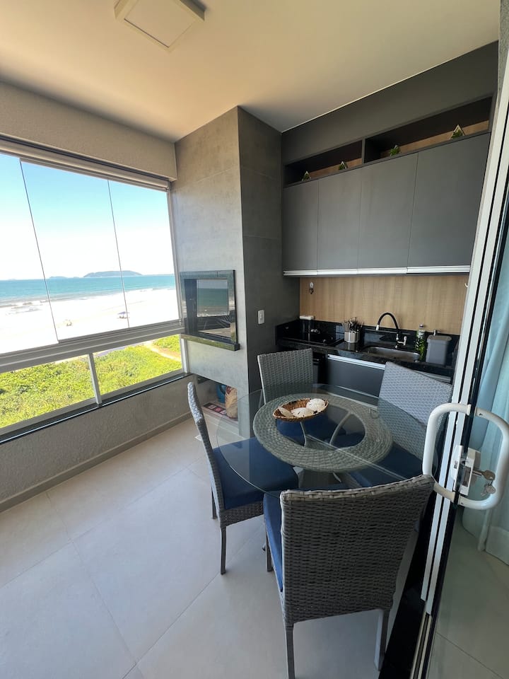 Luxo à Beira-mar! Pé Na Areia Com Vista Incrível - Itapoá