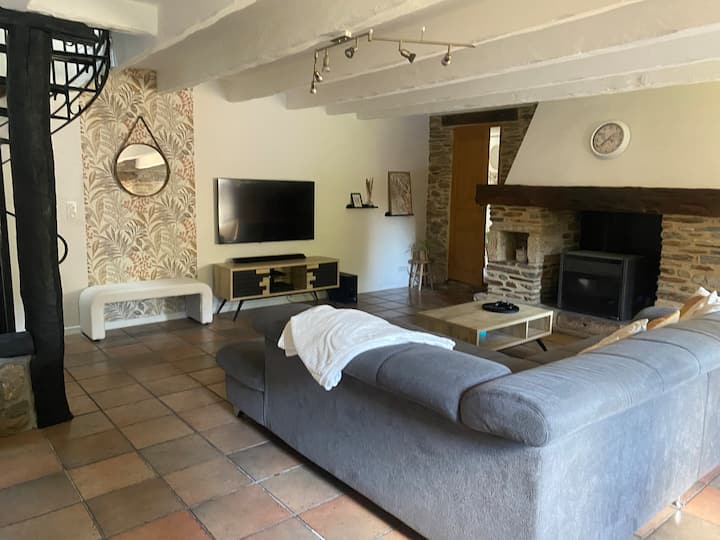 Maison Cosy Pour 4 Personnes - Loudéac