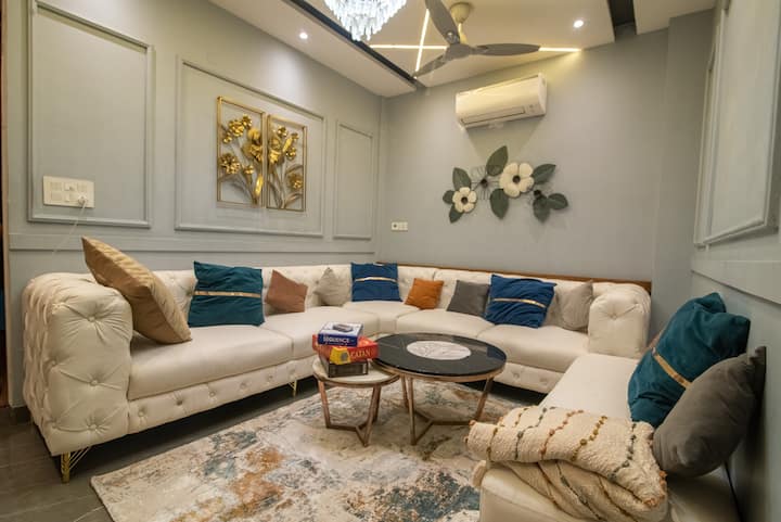 Luxurious European 3bhk Home In Delhi • Casa Euro - Új-Delhi