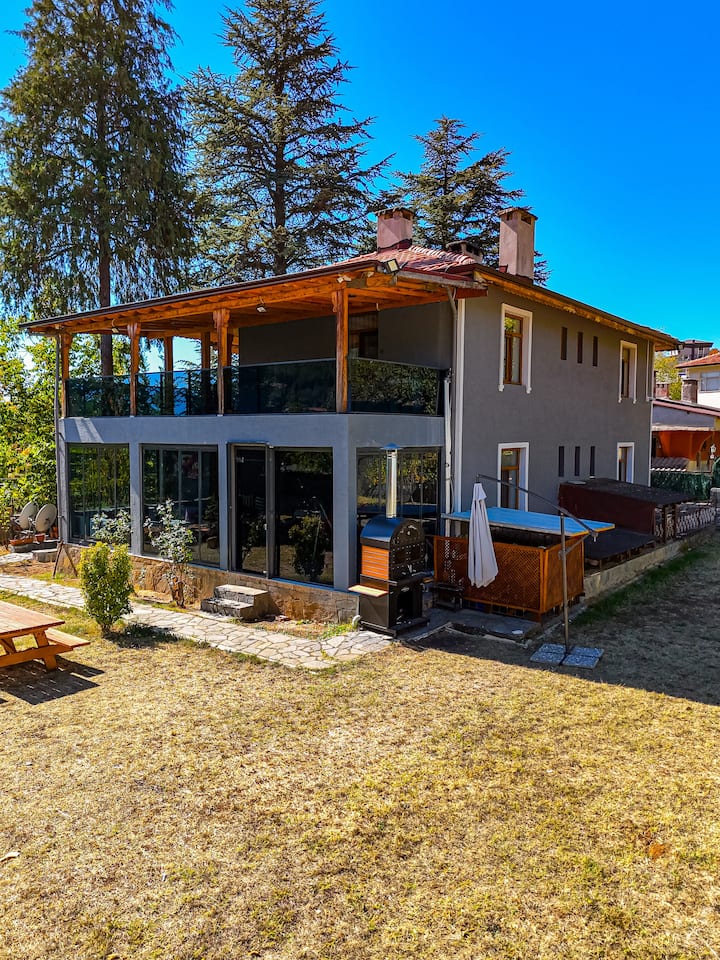 Villa Nefes Uludağ Bahçeli & Bbq’lu Geniş Chalet - Uludağ