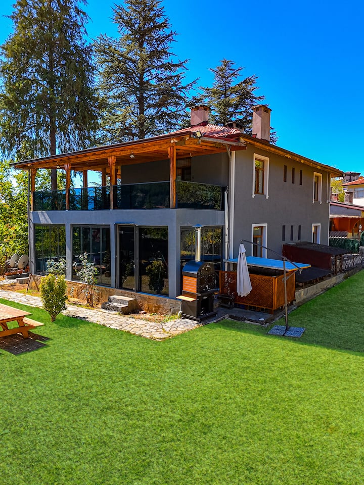 Villa Nefes Uludağ Bahçeli & Bbq’lu Geniş Chalet - Uludağ
