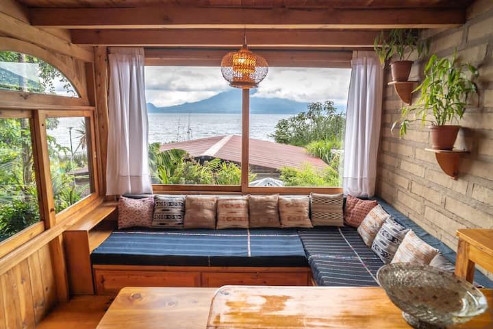 Cozy Treehouse Apartment - Guatemala