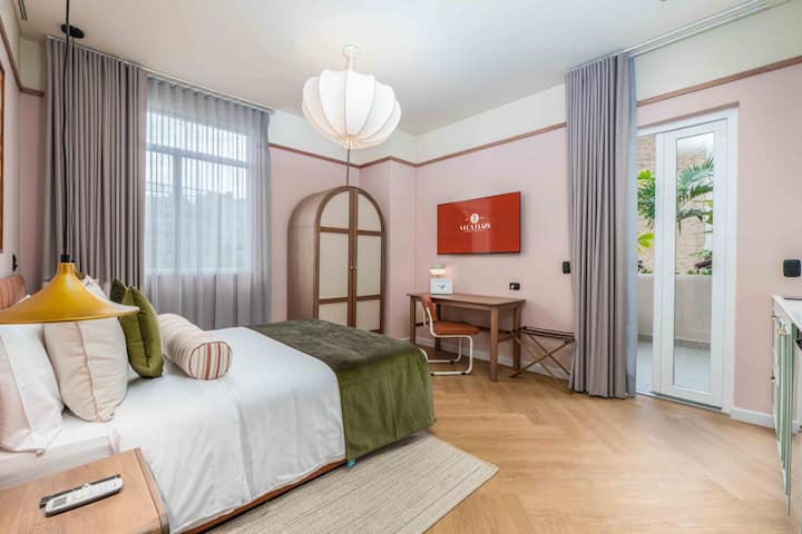 Moderno Estudio Tipo Suite Con Jacuzzi Privado - Cali