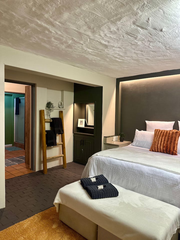 A Coastal Hideaway Perfect For Relaxation - Mossel Bay