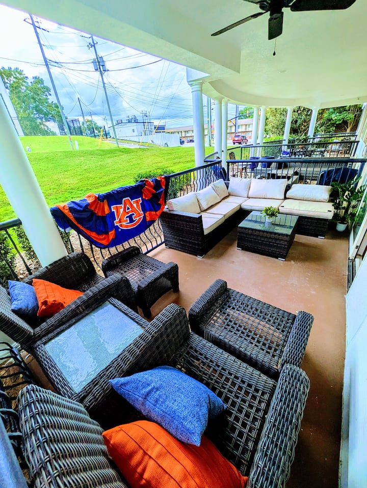 "The Weagles Perch" Dwntwn 2 Block Walk To Stadium - Auburn University, Auburn
