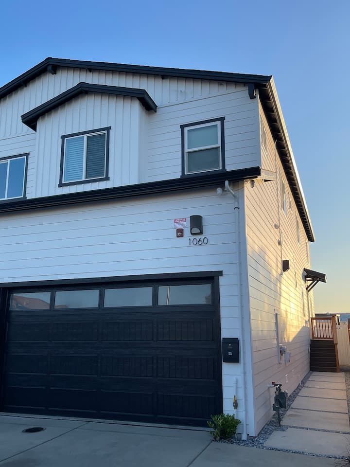 Large 4br Getaway | Perfect For Groups & Families - Pittsburg, CA