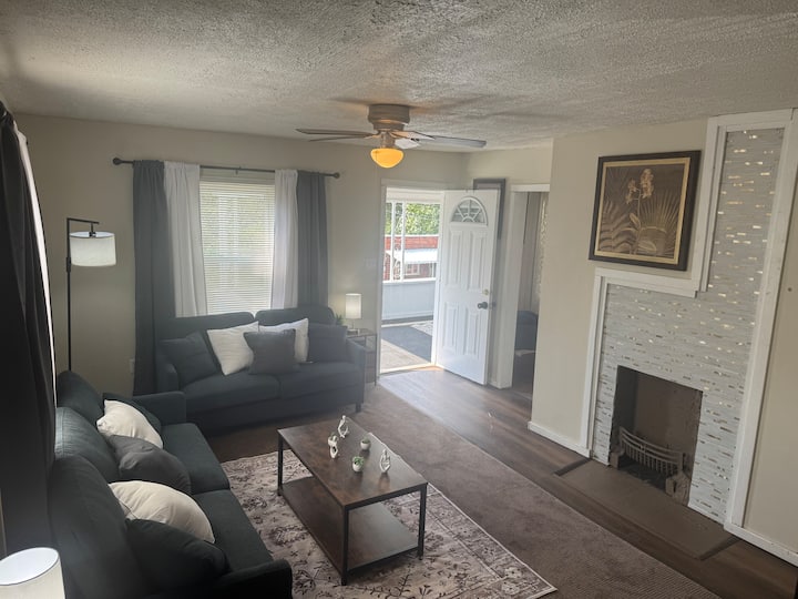 3br |Work-ready | Available Feb 15 - Bridgeport, WV