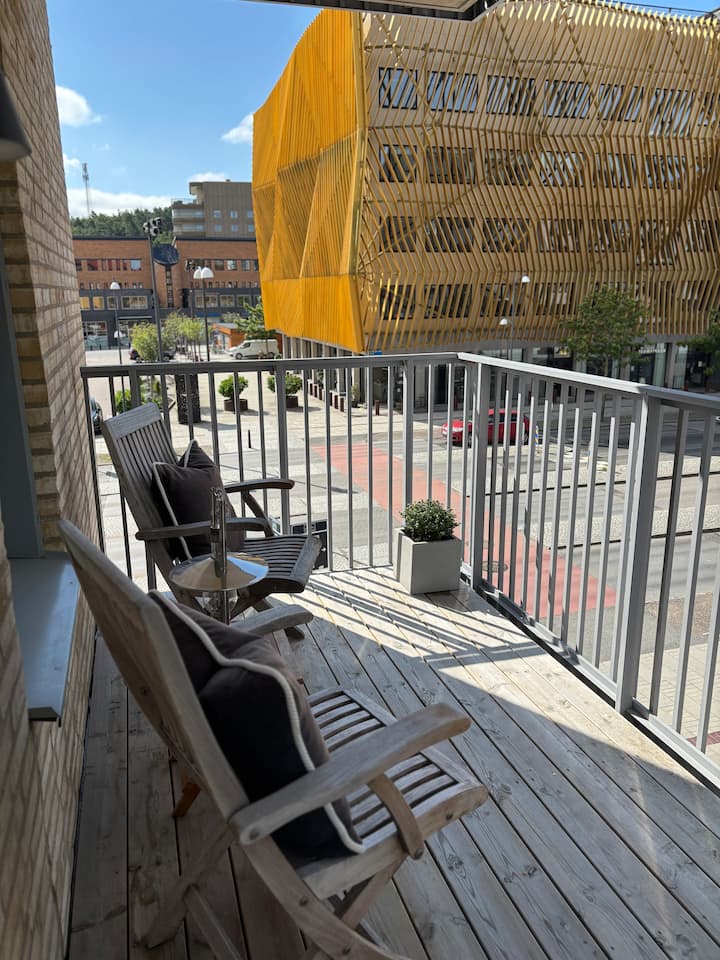 Centralt Belägen Våning Med Balkong I Nya Hovås! - Göteborg