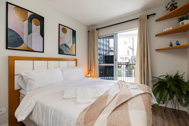 Batel | Sacada Com Churrasqueira + Piscina - Curitiba