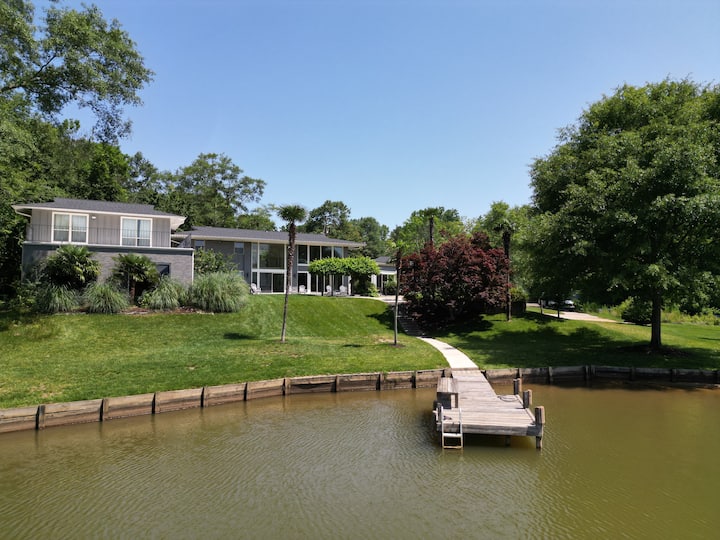 Tranquil Lakefront Retreat With Stunning Views - Easley, SC
