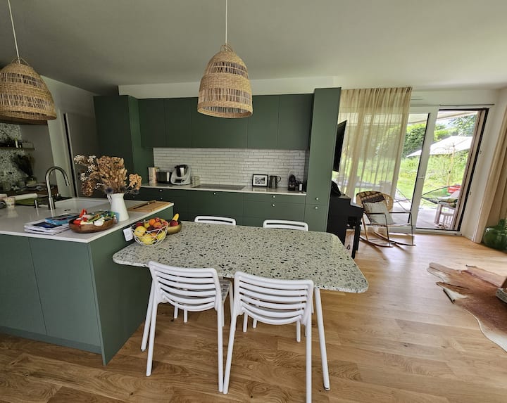 2 Chambres, 2 Sdb, Jardin, Parking Couvert. - Ferney-Voltaire