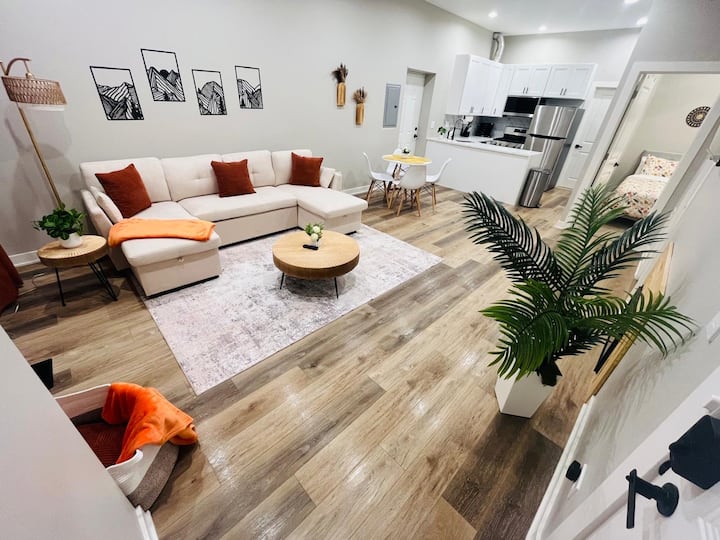 Artsy Chicago - 1 Bd/1 Bth - Oak Park, IL