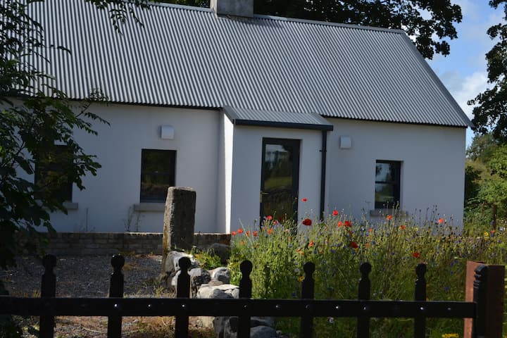 Cloran Cottage By The Lake - Kells