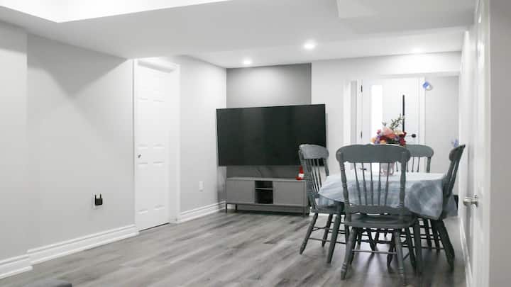 Ajax’s Finest Retreat! - Ajax