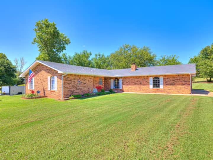 The Usa Home - Red, White & Blue - Chandler, OK