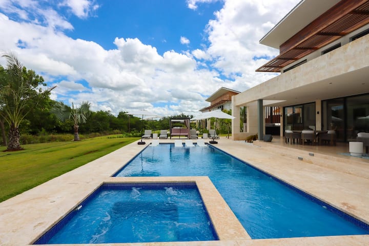 Villa Nueva En Casa De Campo | Ref: 10517 - La Romana