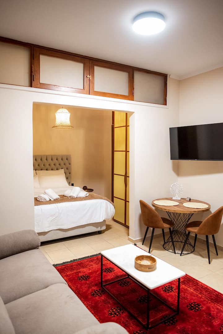 Tollmere Hospitality Ηχώ - Левадия