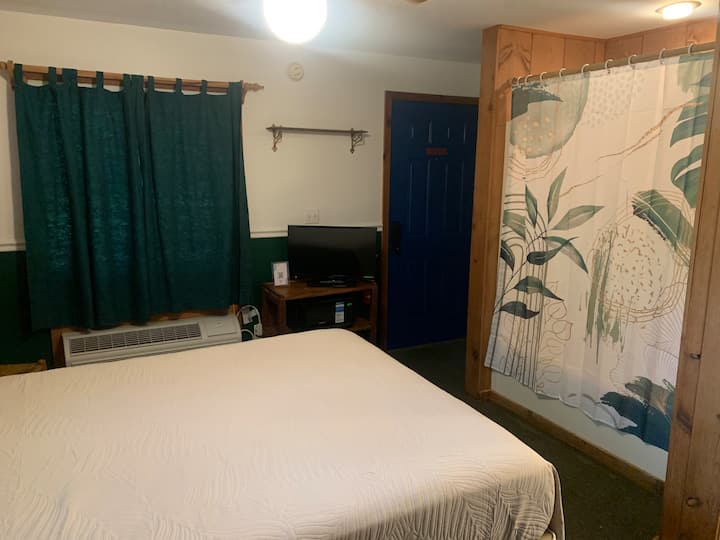 Suite #6 At The White Rabbit Inn - New Buffalo, MI