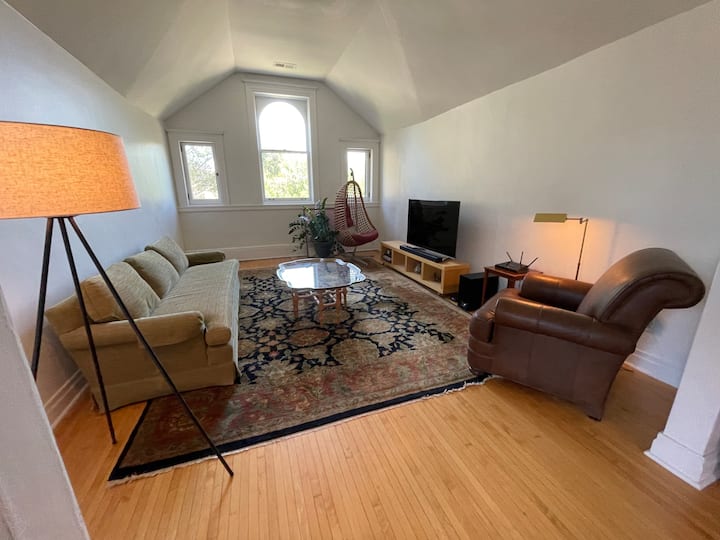 Stay In A Historic Mansion In Lincoln Park! - Chicago, IL