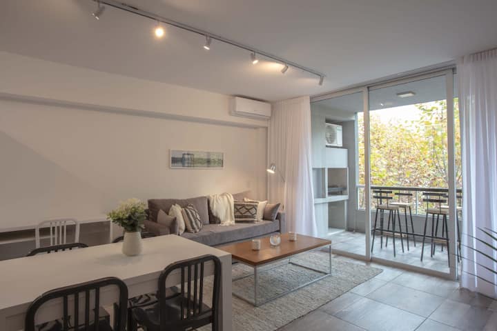 Moderno Edificio, Parrilla 4 Personas, 70 Mts2 - Argentina