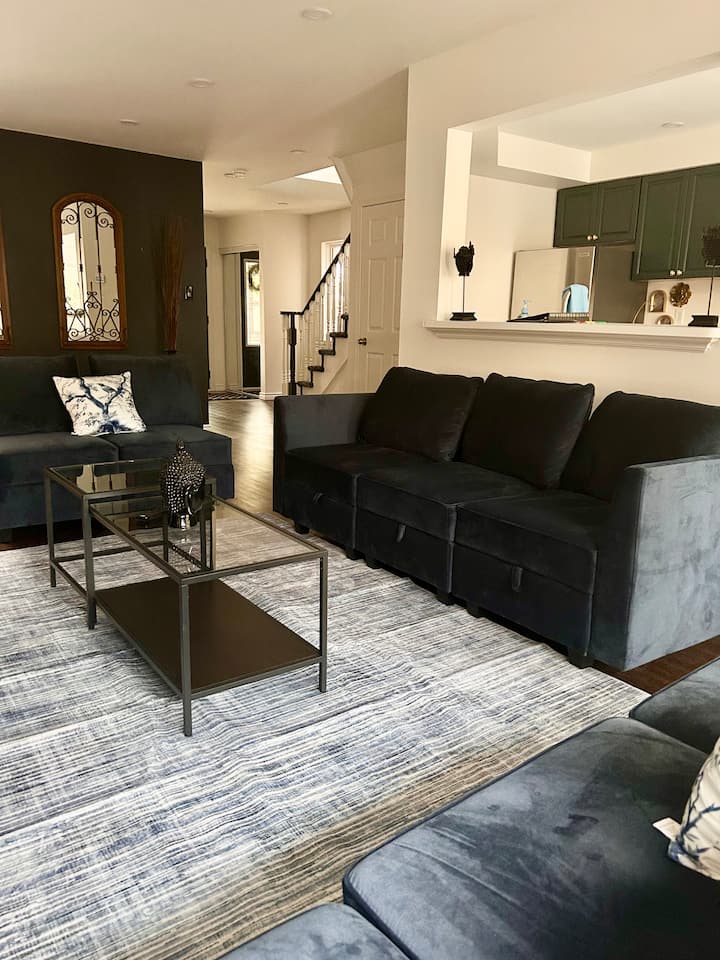 *New Detached-3br Home W/full Gym/prime Location - Ajax