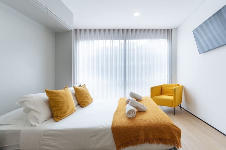 Water Lily I - Studio - Aveiro