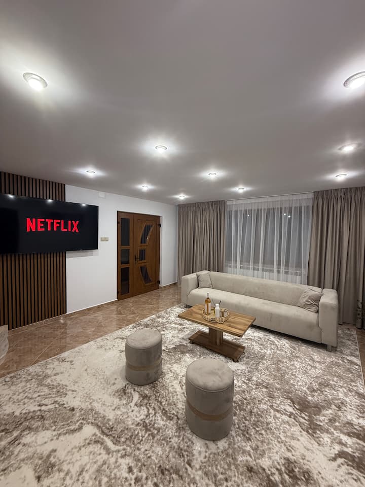 Crinaelena Retreat - Romania