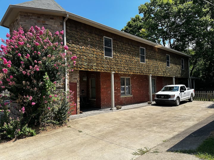 Hideaway House - Georgetown, KY