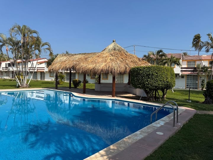 Linda Casa Con Alberca | Joyas Del Marqués - Acapulco