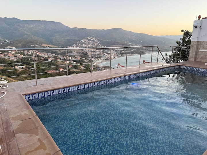 Villa Avec Piscine Privée Et Vue Imprenable - Algeria