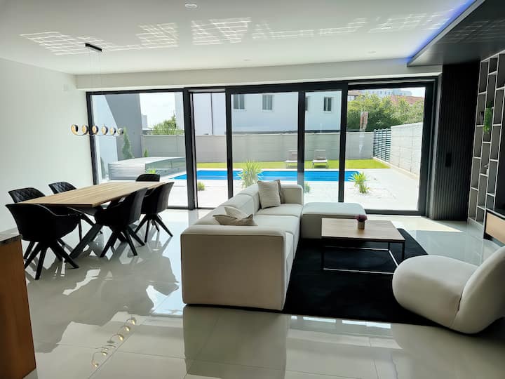 Luxus Haus Mit Pool & Garten - Linz