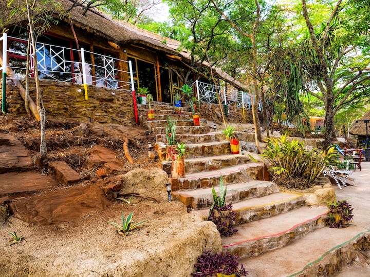Moyo Wamai Magumbo’s Villa - Zimbabwe