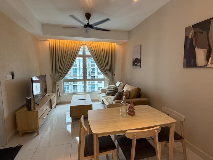 Chic 2br Suite In Kajang 2| Mirai | Netflix +Wi-fi - Semenyih