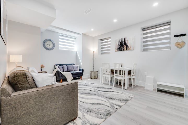Cozy & Modern Basement In Milton - Burlington