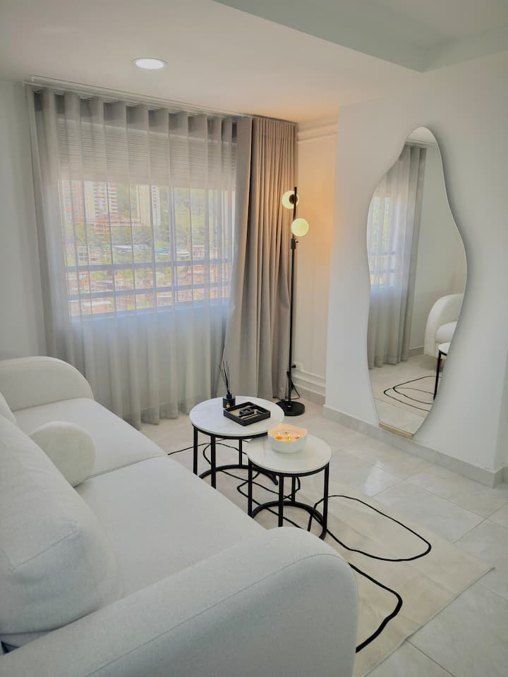 Apartamento En Loreto Palmas. - Medellín