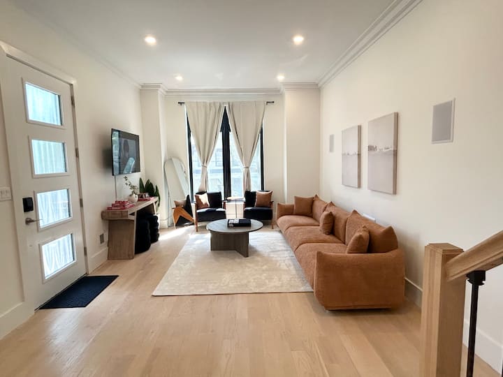 Large Townhouse W/ Roofdeck- 5 Bedrooms/ 4 Bath - New Jersey